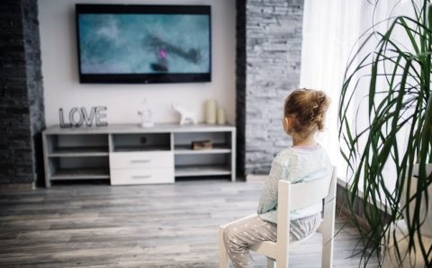 6 Ways to Stop Your Child from Watching Too Much TV | MedCells Cord ...